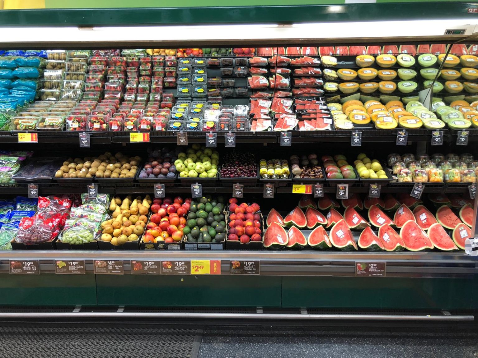 Fruit and Veg Displays | Martins Produce